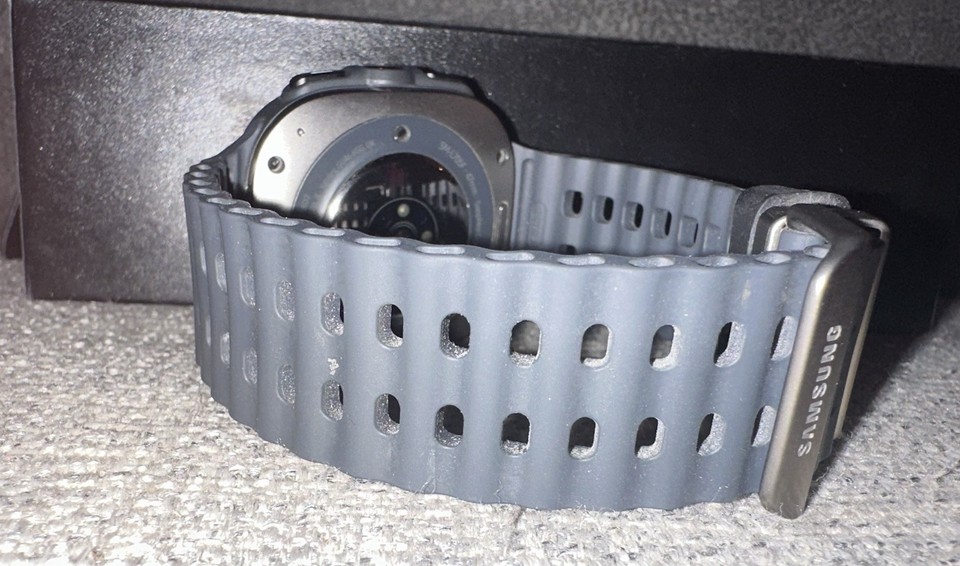 Samsung galaxy Watch Ultra Titanium Silver Model : SM-L705F 47mm | eBay