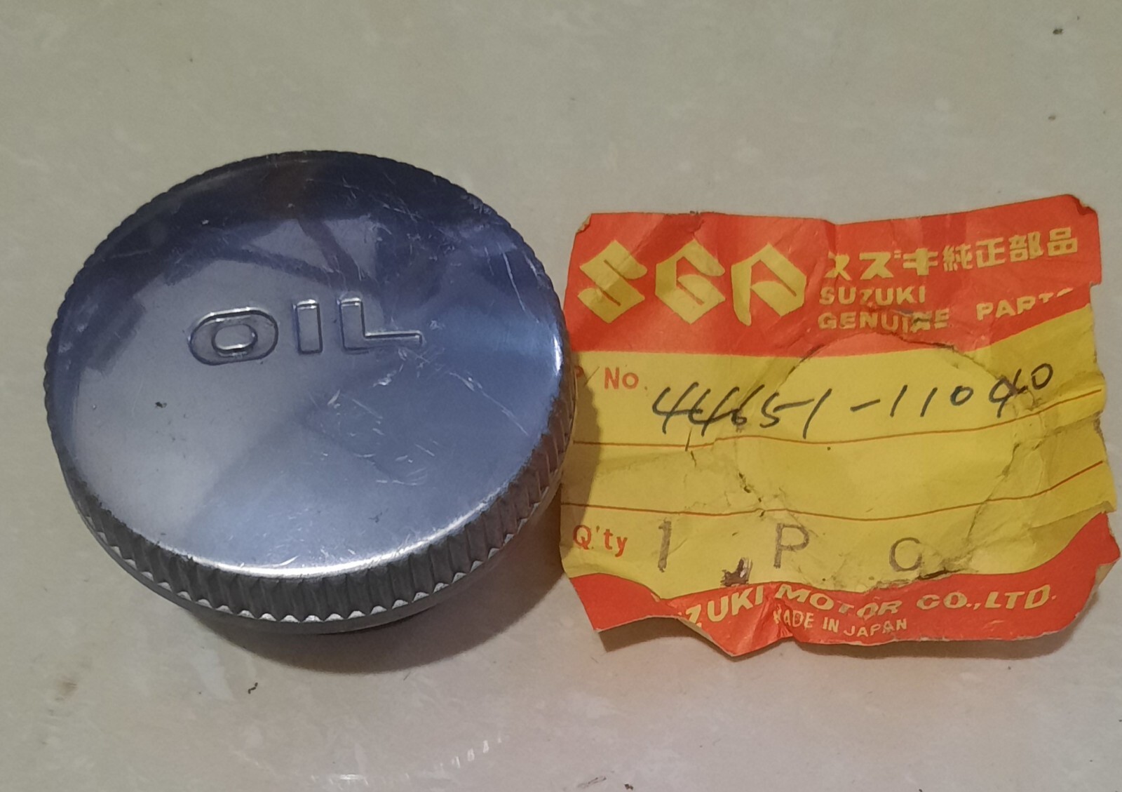 NOS Suzuki OIL TANK CAP T250 T125 GT500 TS250 T500 Original 44651-11040 ...