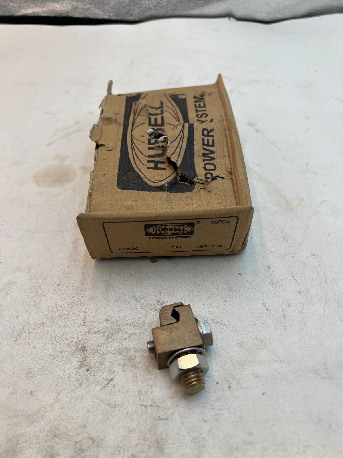 (BOX OF 25) Hubbell GC-208 Grounding Vise-Type Connector - FAST for ...