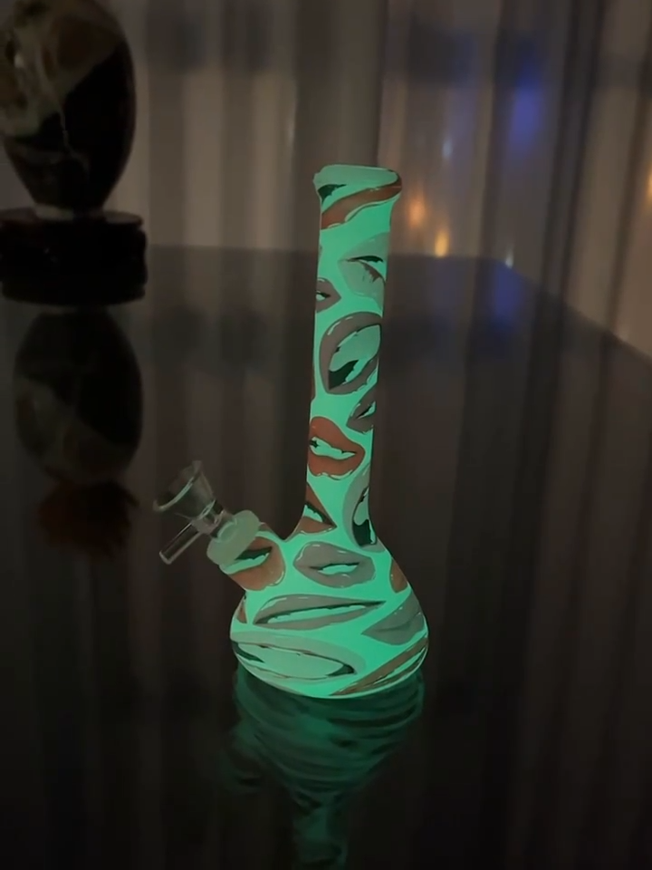 Silicone Luminous Water Pipe, 7.5" Flaming Lips Theme Luminous Silicone ...