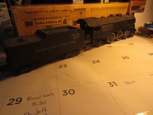 AMERICAN FLYER trains; A nice but non running plastic READING 4-4-2 ...