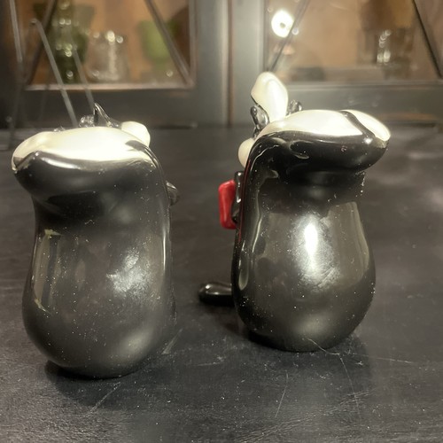 Looney Tunes Pepe Le Pew Penelope Skunk Salt Pepper Shakers Warner Bros ...