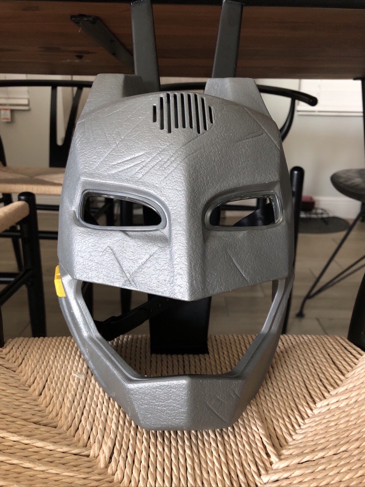 2015 DC Comic Batman vs Superman: Dawn Of Justice Batman Voice Charger ...