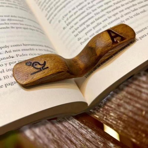 One Hand Reading Thumb Bookmark Wooden Book Page Holder Office Book ...