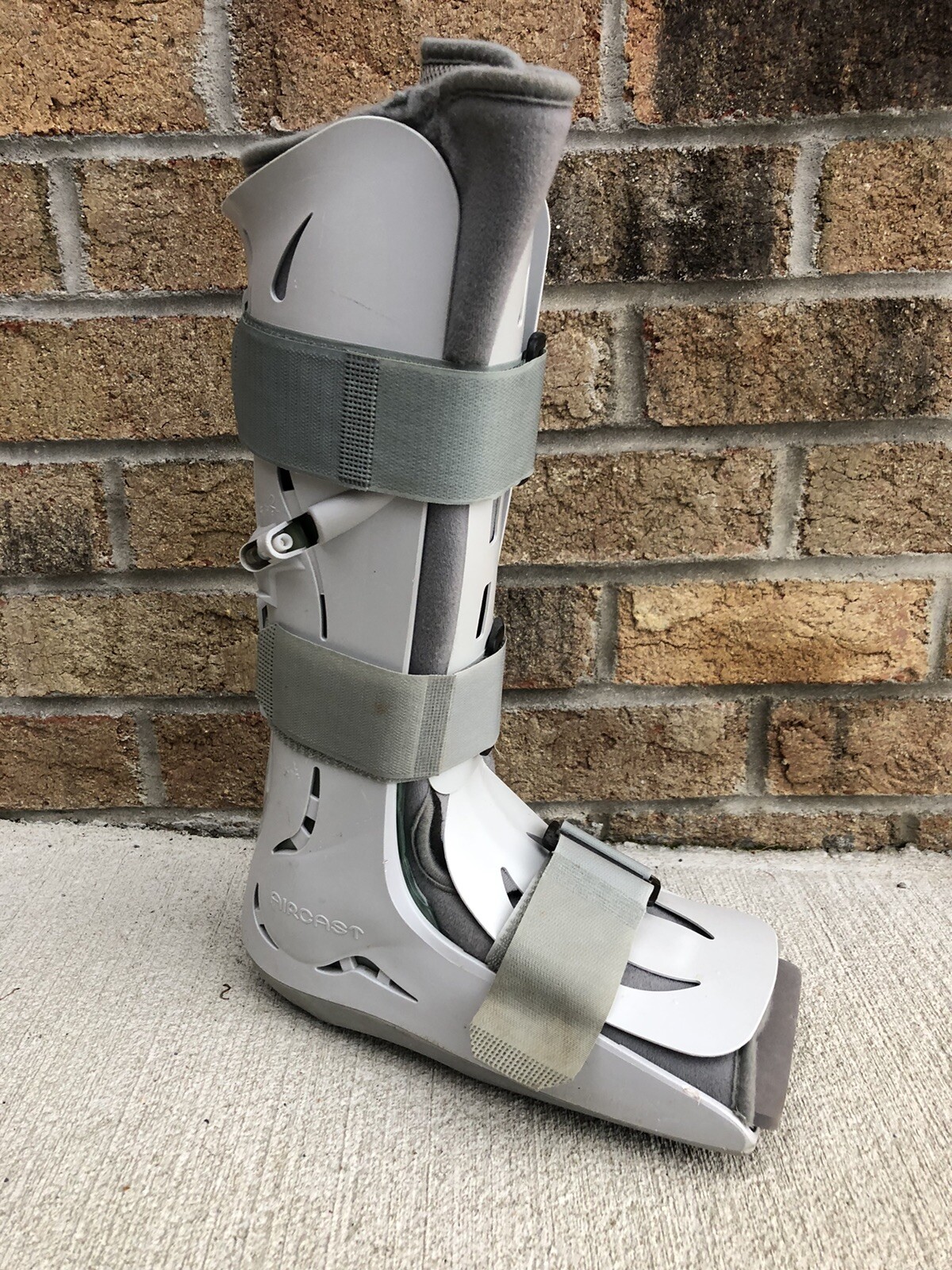 Aircast FP (Foam Pneumatic) Walker Brace / Walking Boot, Medium. Used ...