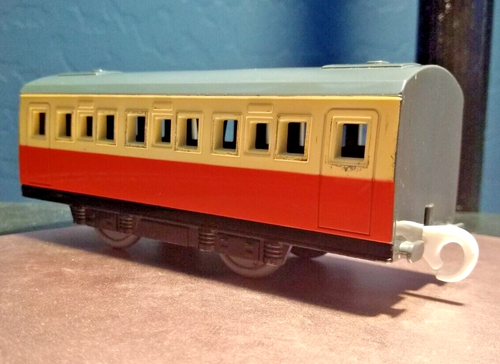 Thomas & Friends Plarail Red Express Coach TrackMaster Gordon Train ...