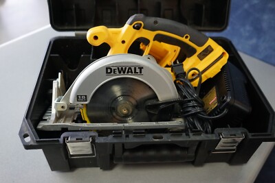 DEWALT DC390 6-1/2-Inch 18-Volt Cordless Circular Saw with case ...