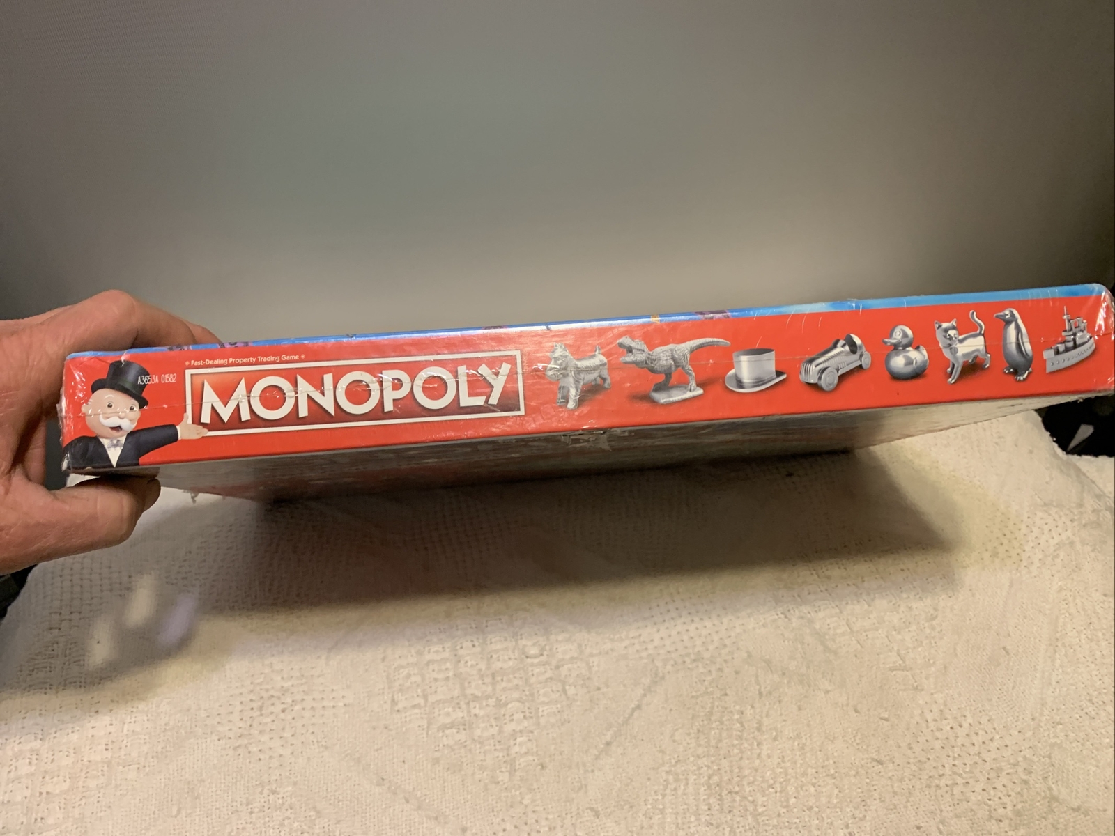 Hasbro Monopoly C1009 Classic Board Game 630509512638| eBay