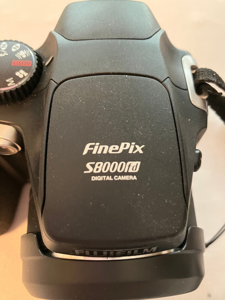Fujifilm FinePix S8000fd 8.0MP Digital Camera 18X Zoom Black - Used ...
