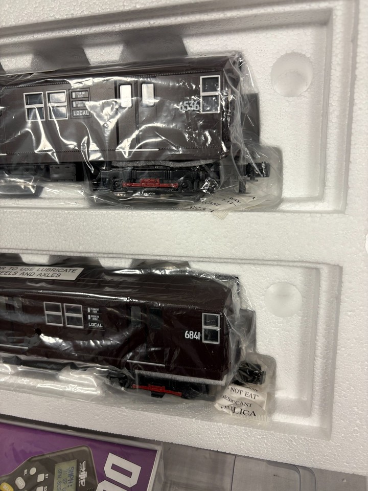 MTH Rail King 30-20181-3 MTA Maroon R-17, 2-Car Non Powered Subway Set ...