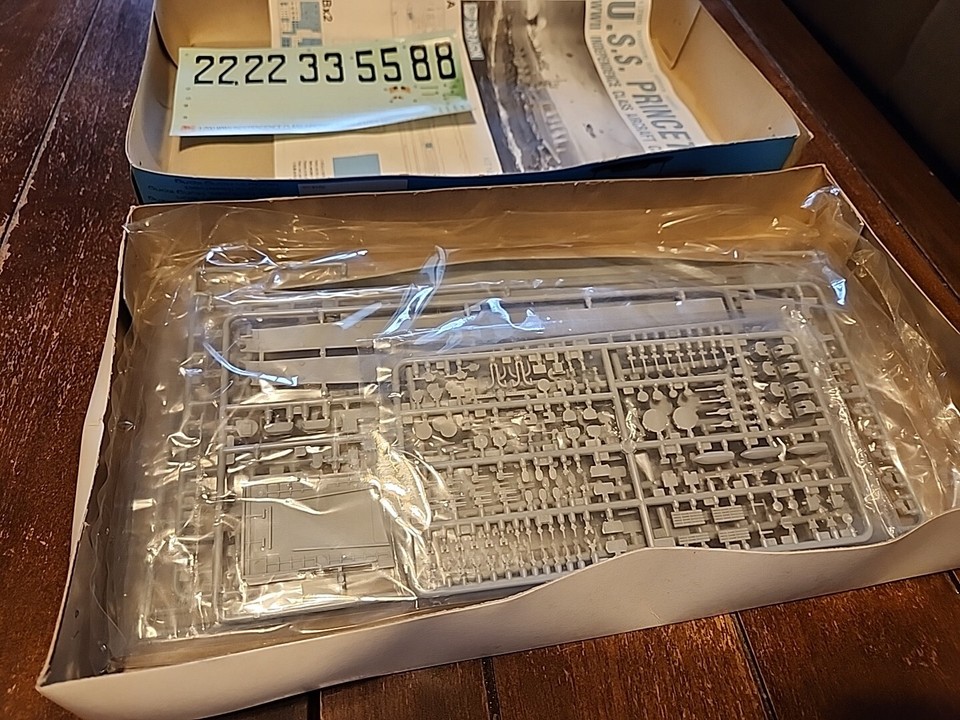 RARE Dragon Models #7014 1/700 U.S.S. Princeton WWII Aircraft Carrier ...
