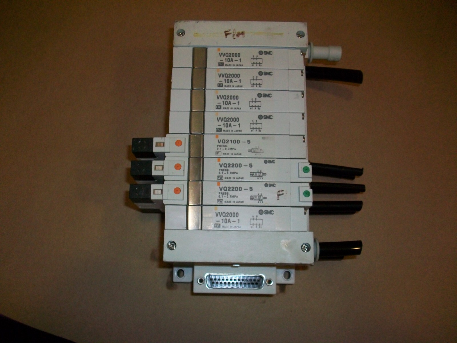 SMC Pneumatic Valve Stack 5pc VVQ2000-10A-1 1pc VQ2100-5 2pc VQ2200-5 ...