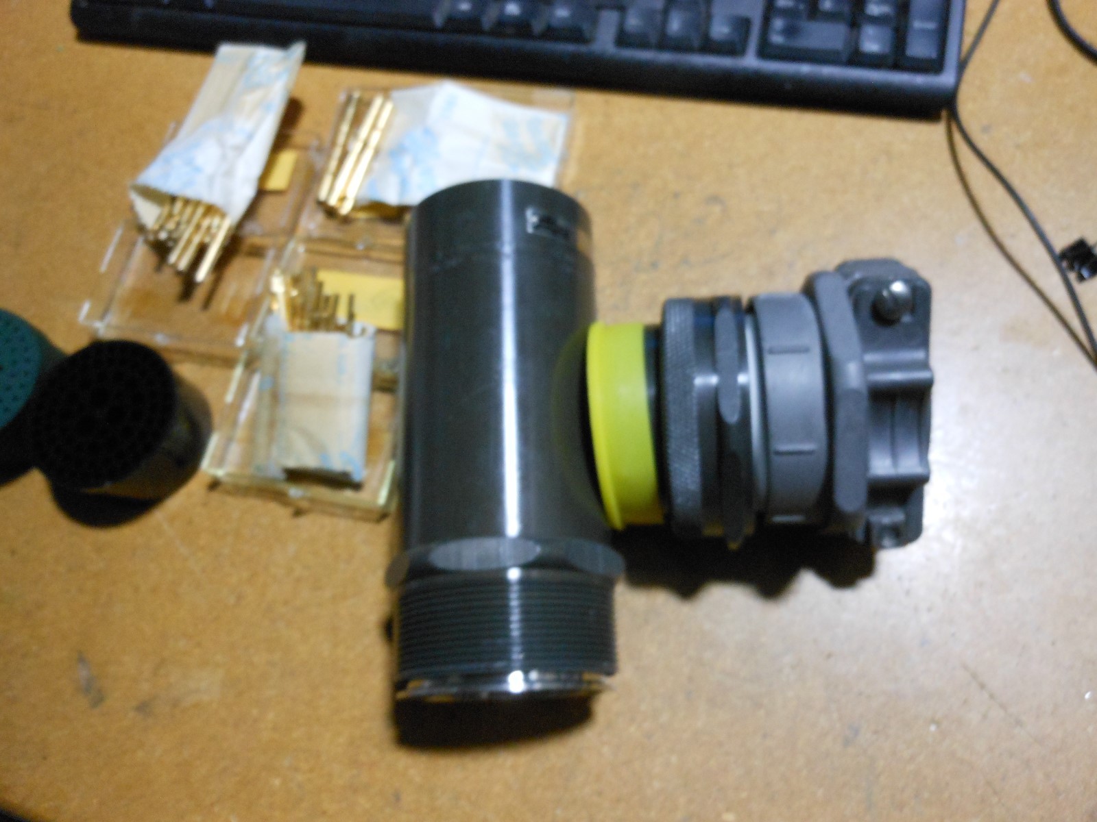 PYLE CONNECTOR ZZM-240053-BO-1124-354SN01K NSN: 5935-00-965-8212 ...