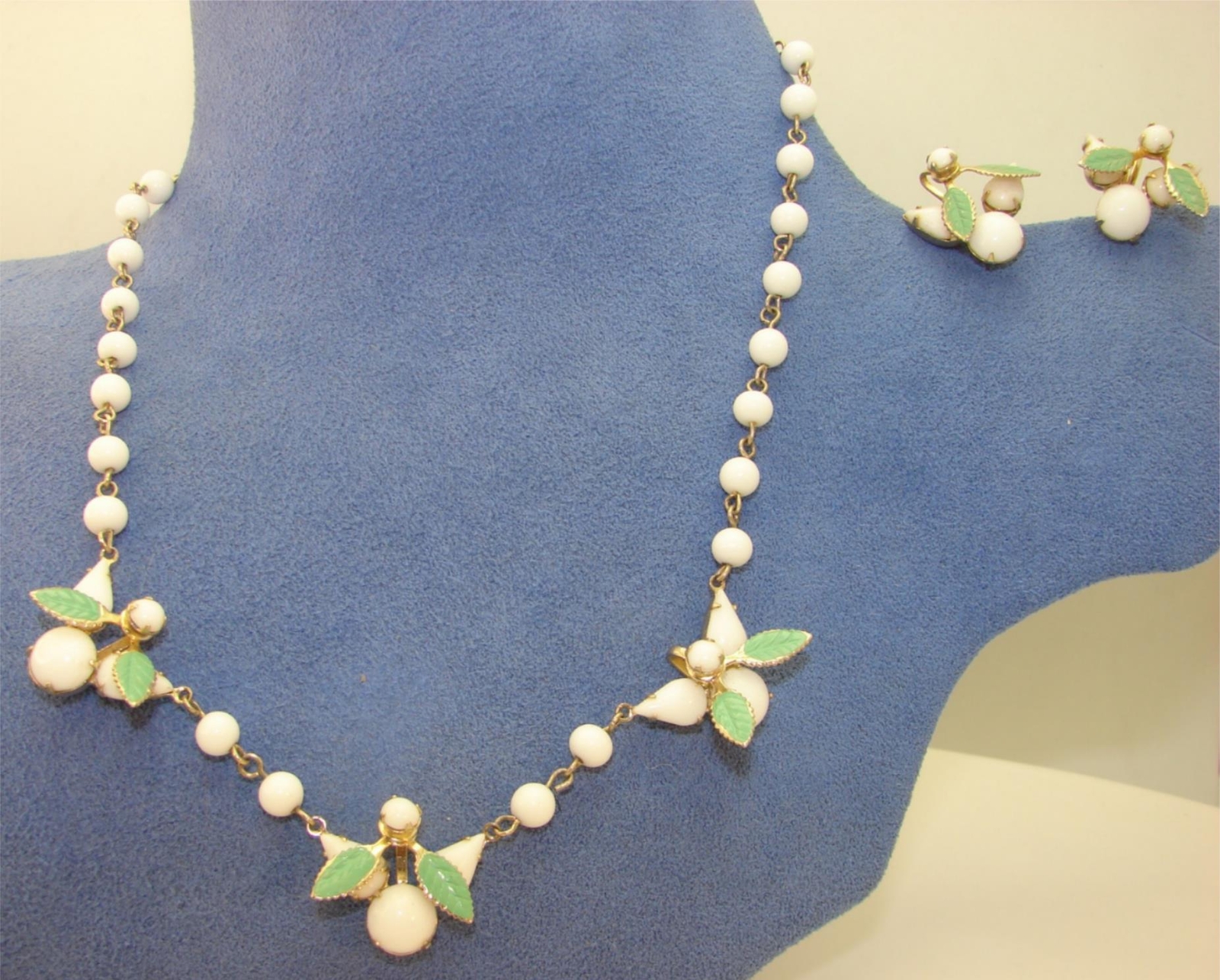 Vintage Duane Milk Glass Beads W Green Enamel Leaves Necklace & Earring ...