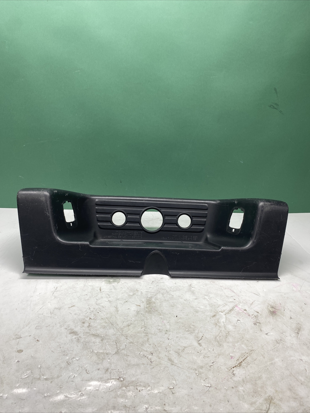 2001-2006 Toyota Tundra Rear Bumper Center Plate 52159-0C010 OEM | eBay