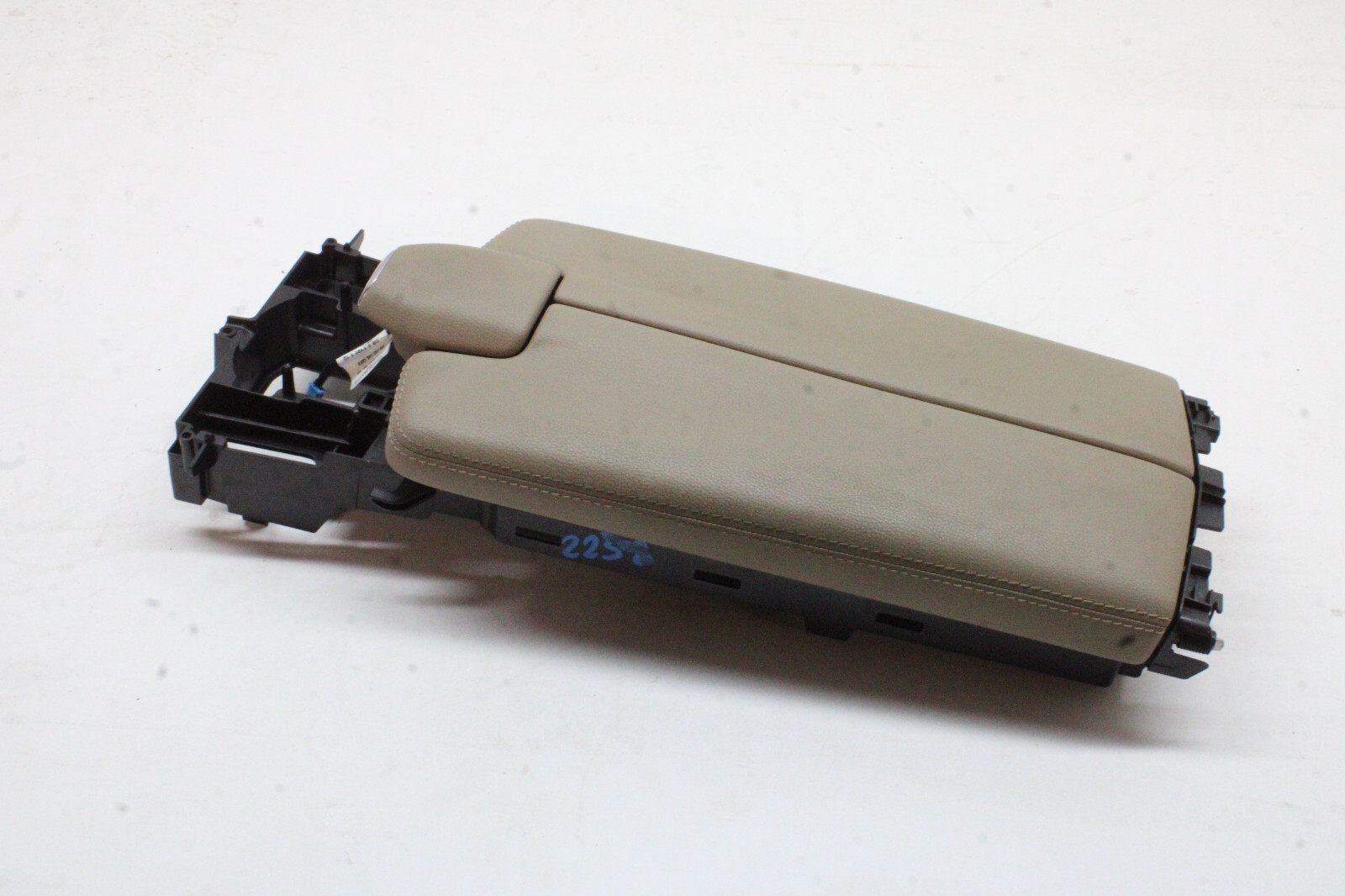 2011 MERCEDES E350 CENTER CONSOLE ARM REST OEM 10 11 12 13 | eBay