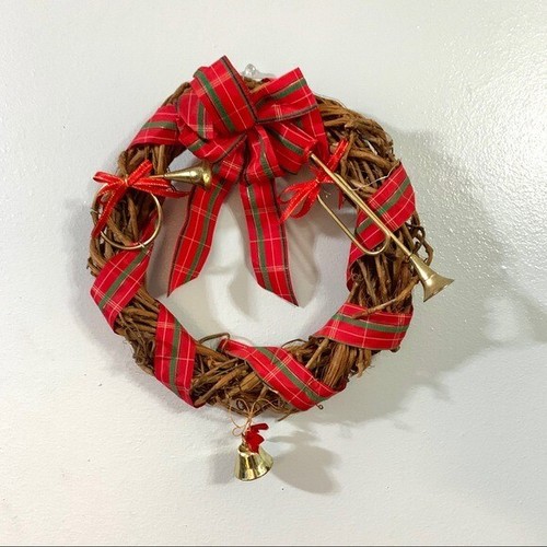 Rustic Christmas Wreath Grapevine Gold Instruments Wall Hanging Decor ...