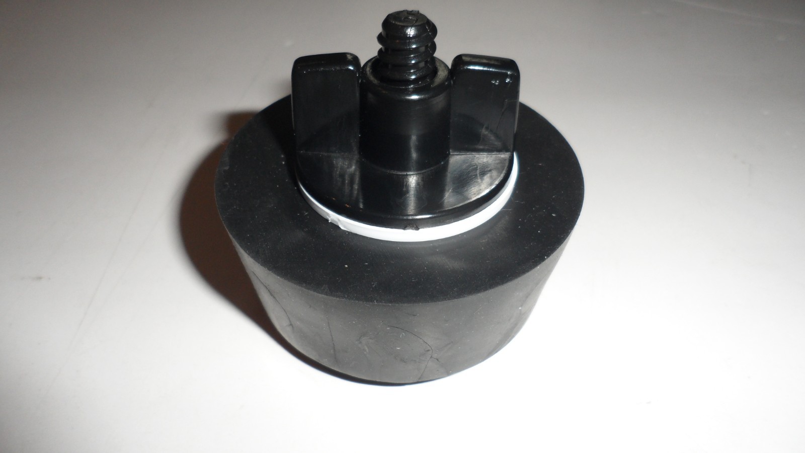 BLACK EXPANDABLE RUBBER PIPE SEALING PLUG 2" - 55 MM to 61 MM | eBay