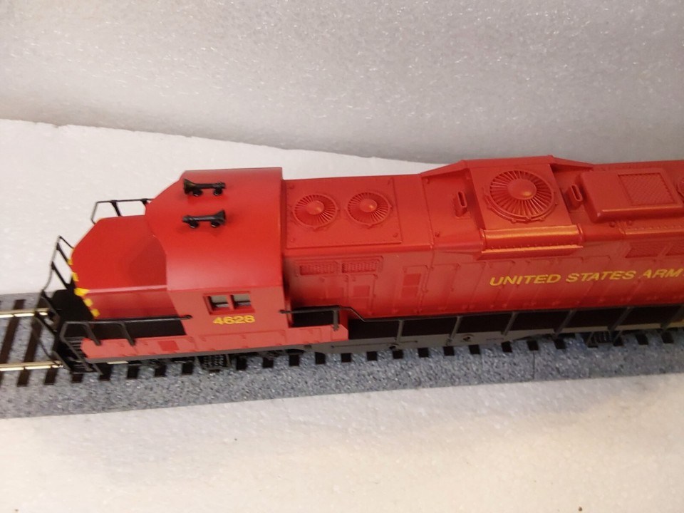 WALTHERS HO GP9M US ARMY NEW! | eBay