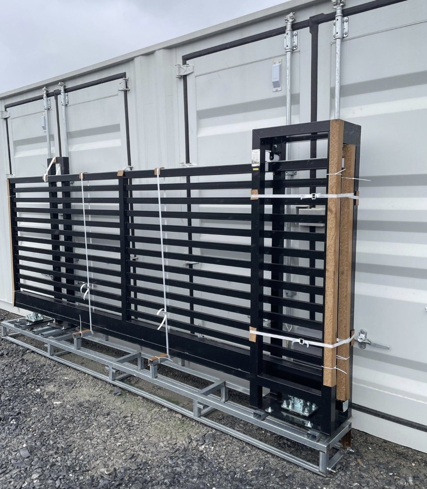 Electric Sliding Cantilever Gate 13ft by 5.5ft 240V 550W Yard Gate ...