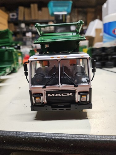 1/34 scale Mack® LR with Wittke Front Loader Tri Axle & Trash Bin ...