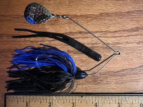 Bomber Bushwhacker Single Blade Spinnerbait 1/4 oz. Black Blue ...