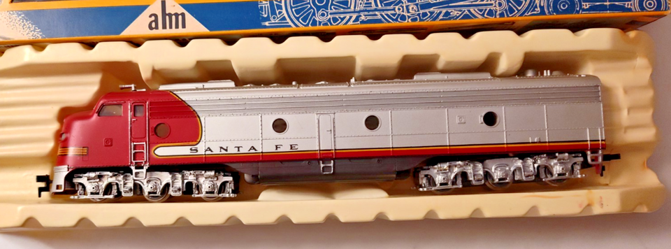 HO Scale AHM Santa Fe E8 E9 Diesel Locomotive | eBay