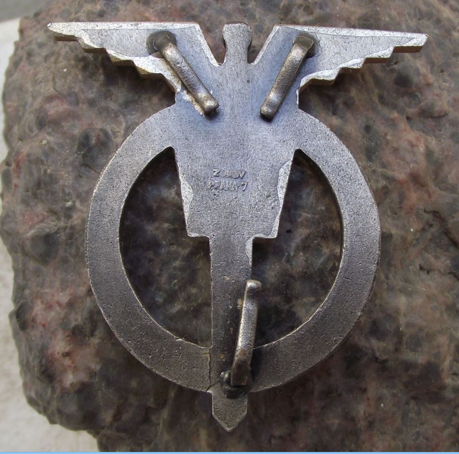 Czechoslovakian CSLA Air Force Pilot Winged Sword Uniform Badge 2nd ...
