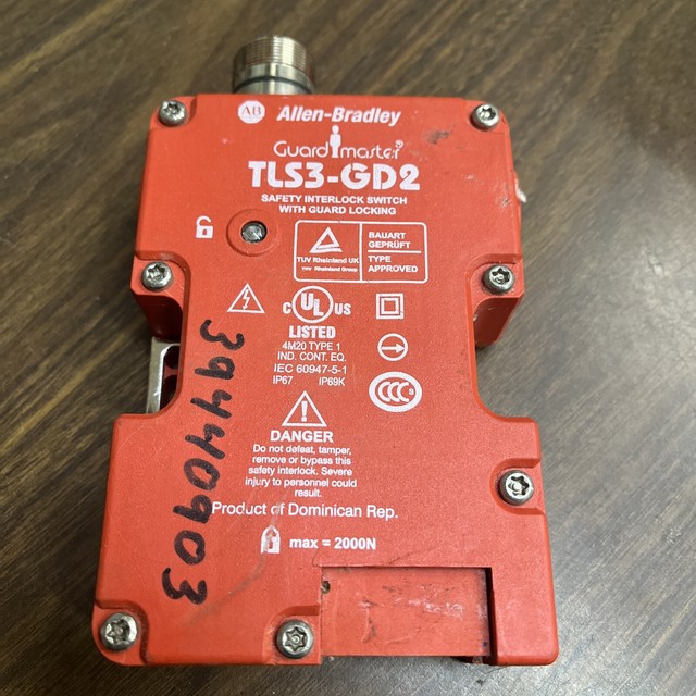 Allen-Bradley Guardmaster Tls3-gd2 Safety Interlock Switch 4d for sale ...