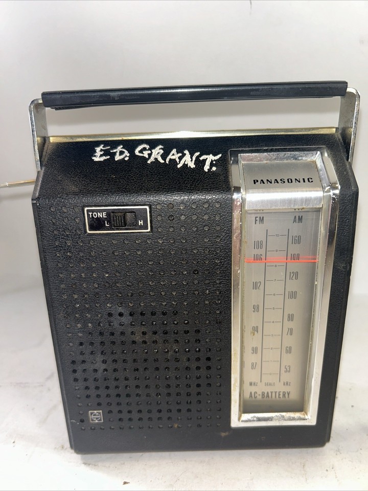 Vintage Panasonic Radio Model RF-689 AM FM Radio & R-1070 Am Pocket ...