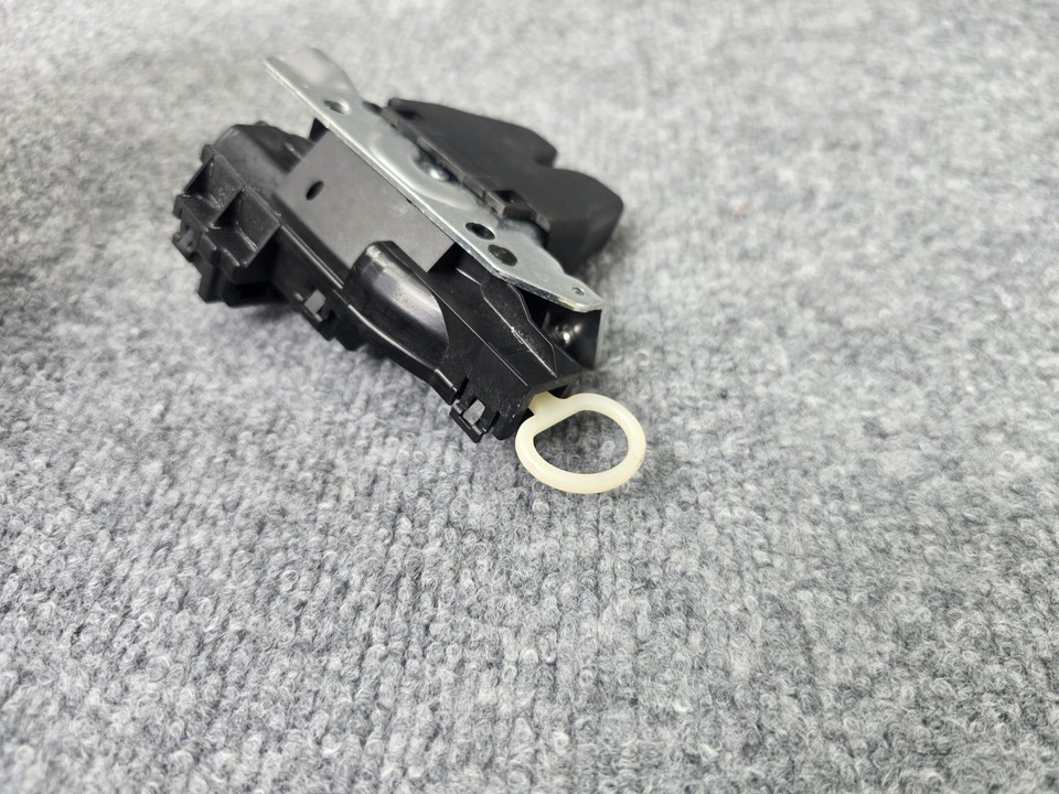 Rear Trunk Lid Lock Latch Assembly Mercedes W205 C43 C300 C63 S OEM ...