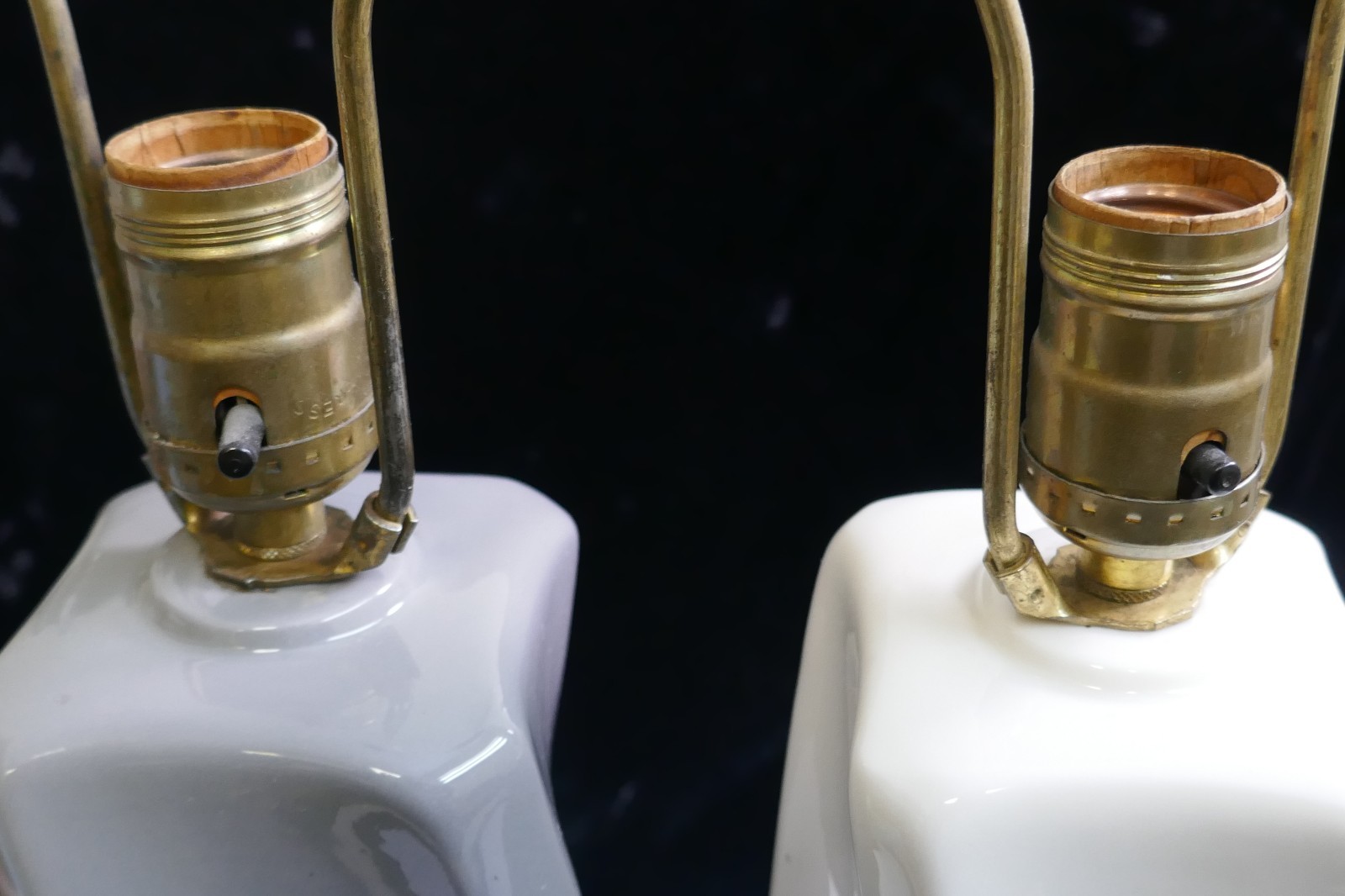 1950's Lenox Modernist Grey & White Pair Of Table Lamps With Original ...