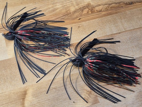 Living Rubber Weedless Swim Jigs Black and Red With 3D Eyes Mustad ...