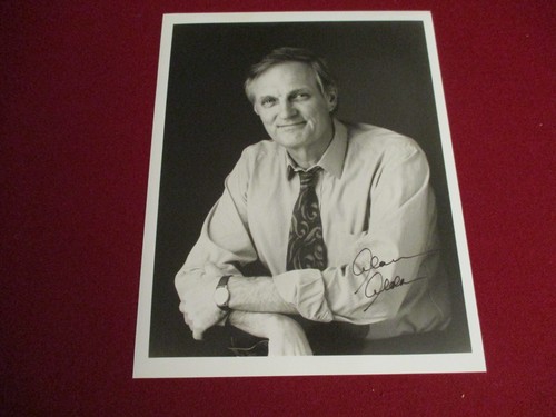 Alan Alda SIGNED Publicity Photo ~ Autographed by Alan Alda ~ M*A*S*H ...