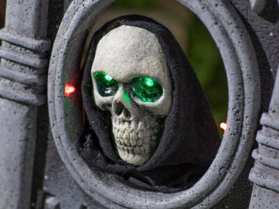 Tombstone Light Up Moving Head Prop Halloween Decor Graveyard 22 ...