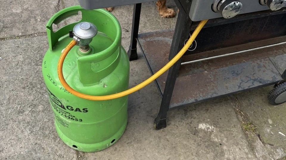 6Kg Propane BBQ Patio Full Gas Bottle ( Same Fitting As Calor ) Free UK ...