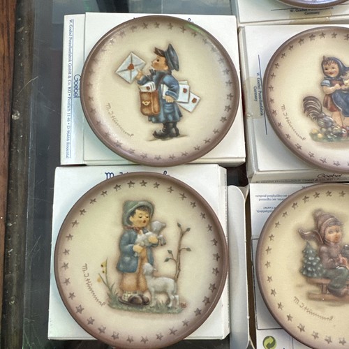 MJ Hummel Mini Plate Collection Of 25 | eBay