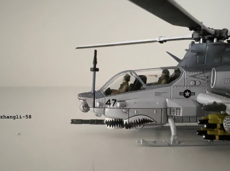New USMC Bell AH-1Z 'Viper' Helicopter Static 1/72 Model Plane ...