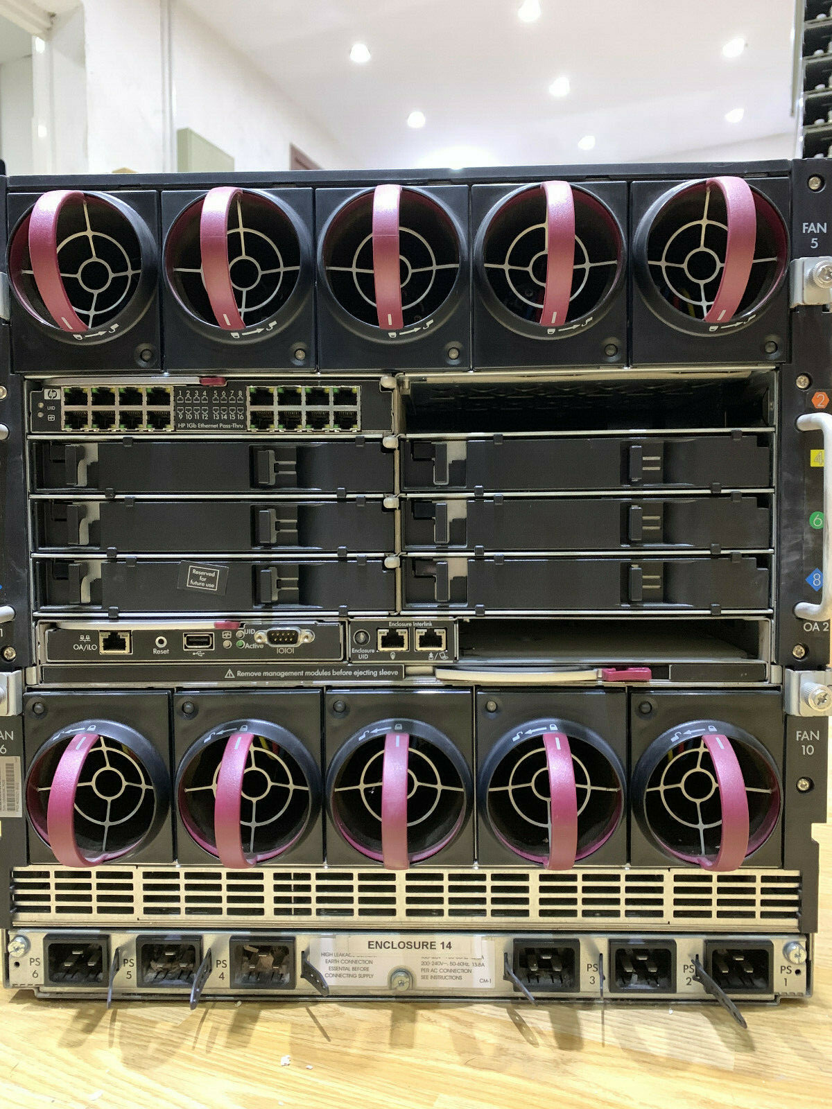 HP ProLiant c7000 8 Blades Chassis 16 Ports Pass Through + Management ...