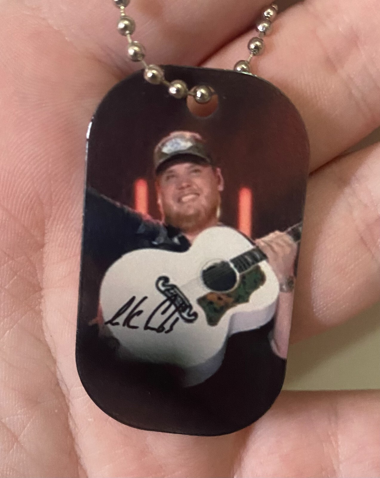 NEW LUKE COMBS COUNTRY MUSIC WITH SIGNATURE DOG TAG PENDANT WITH BALL ...