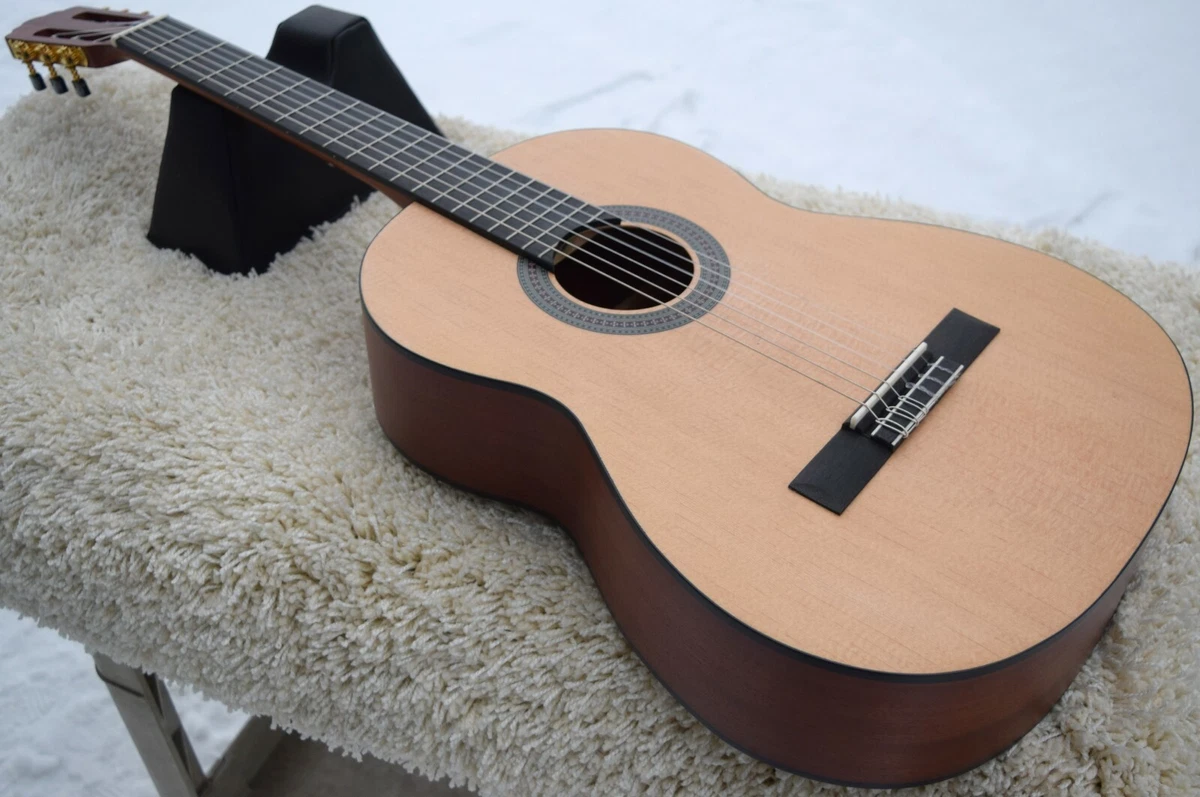 Classical Guitar Nylon Strings Used Outlet | vivatumusica.com