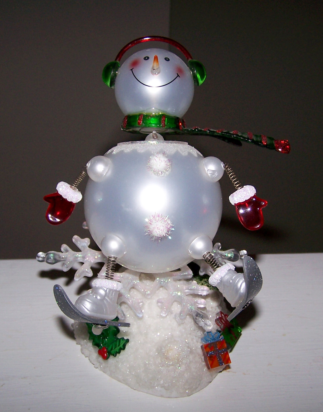 UNIQUE 7" COLOR CHANGING SNOWMAN SKIER - WONDERFUL CONDITION!!! | eBay
