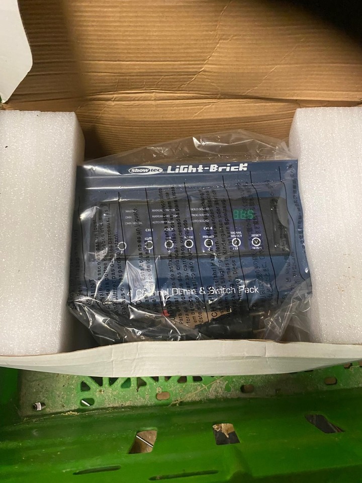 Showtec Light-Brick 4 Channel DMX Dimmer & Switch Pack – 16A | Stage ...