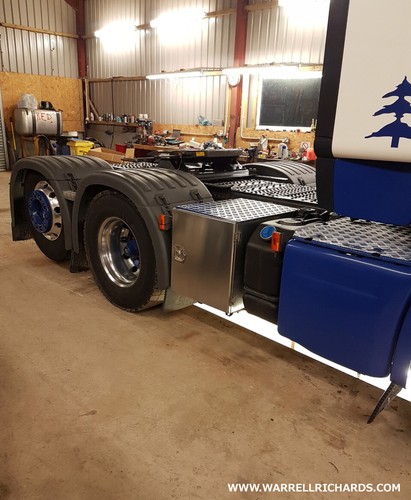 SCANIA SIDE LOCKER - TAG AXLE - ALUMINIUM TRUCK TOOL BOX + SHELF 600 X ...