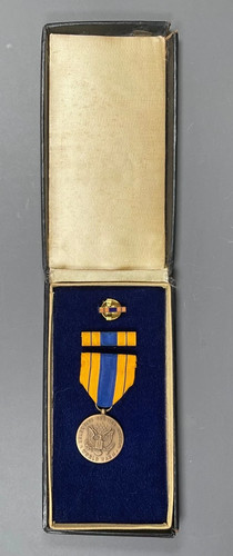WW II US Selective Service Medal Cased Complete-SEE STORE -COINS -WW2 ...