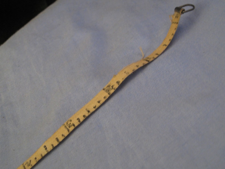 NICE ANTIQUE TAPE MEASURE GEORGE V 5TH QUEEN MARY GEORGE OLIVER BOOTS ...