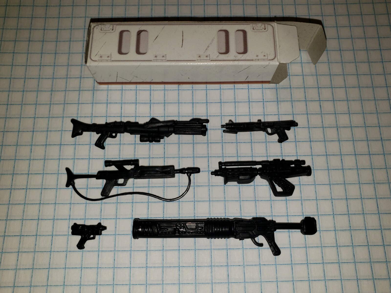 Star Wars figures Weapons Locker The Legacy Collection Saga Legends w ...