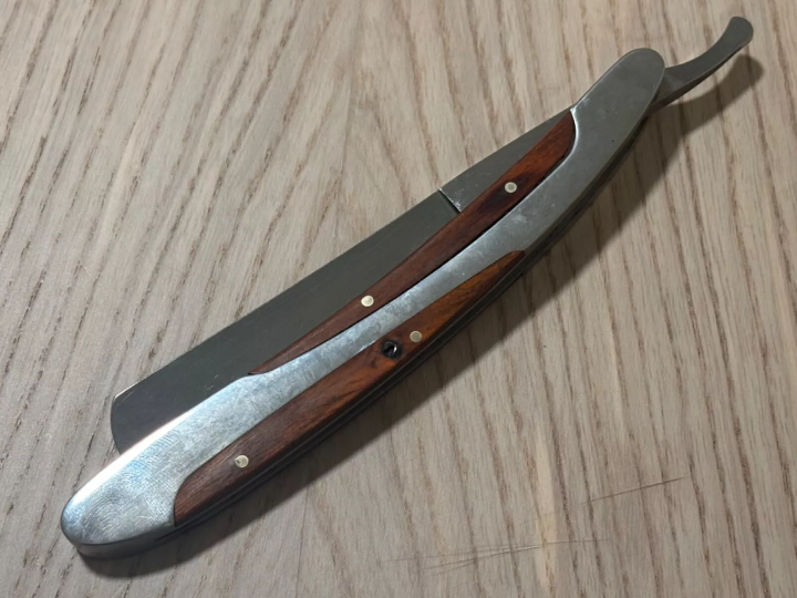 Assorted Styles Vintage Style Authentic Straight Razor Barber Shaving ...