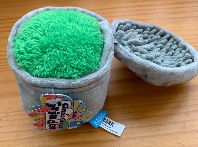 Barkbox Bark Dog Toy M/l 420 Gina’s Grass Grinder out for sale online ...