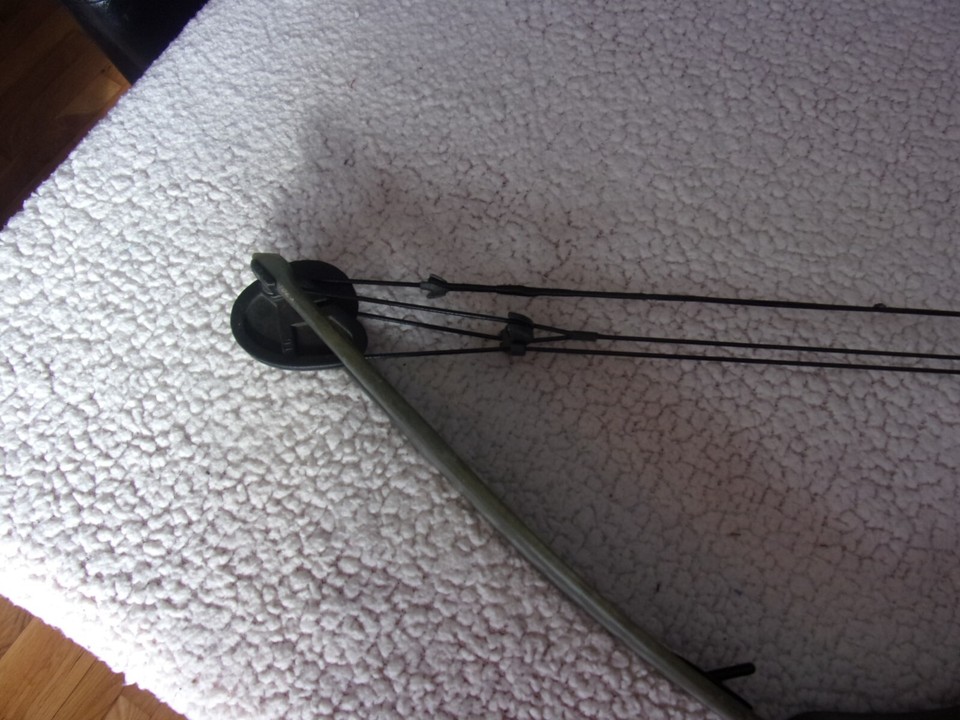 PSE Game Sport Pulsar Express Compound Bow | eBay